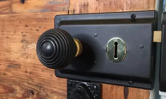 Understanding the differences between rim and mortise locks | Sure lock ...