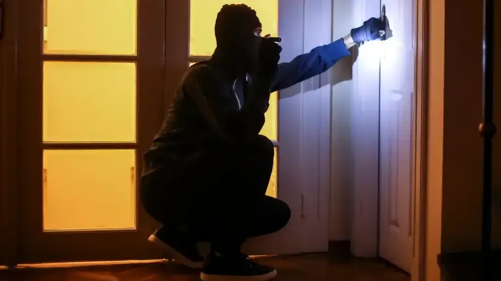 What's The Difference Between Robbery And Burglary? | Sure Lock & Key